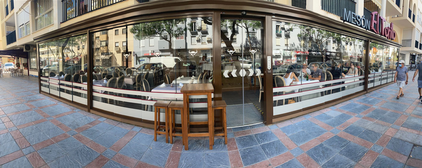 Cerramiento de terraza para restaurante Mesón El Torillo Fuengirola