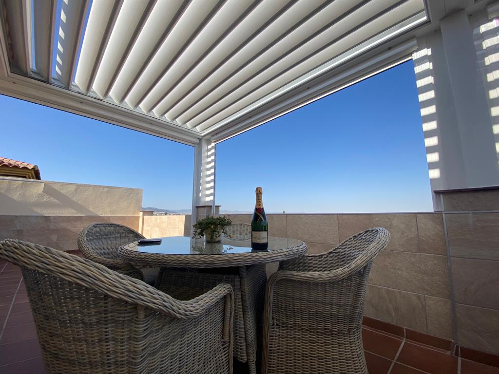 Protección solar para terrazas en Málaga y Granada - Cerramientos Tejero